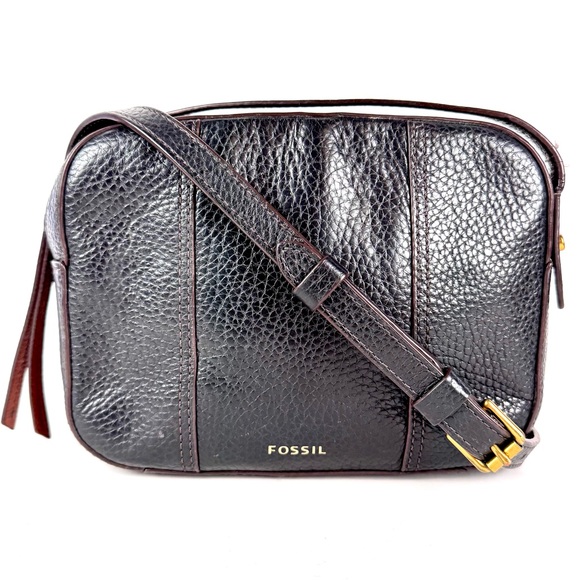 Fossil | Bags | Fossil Black Pebbled Leather Crossbody Bag Everyday ...